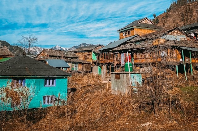 How India Lives: Vernacular Housing and Settlement Patterns
